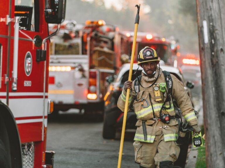 NR 23: O que diz a lei e como aplicar? - Mérito Comercial Blog